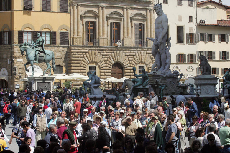 Tassa di soggiorno, aumenti record nel 2025: si arriva a 12 euro a notte